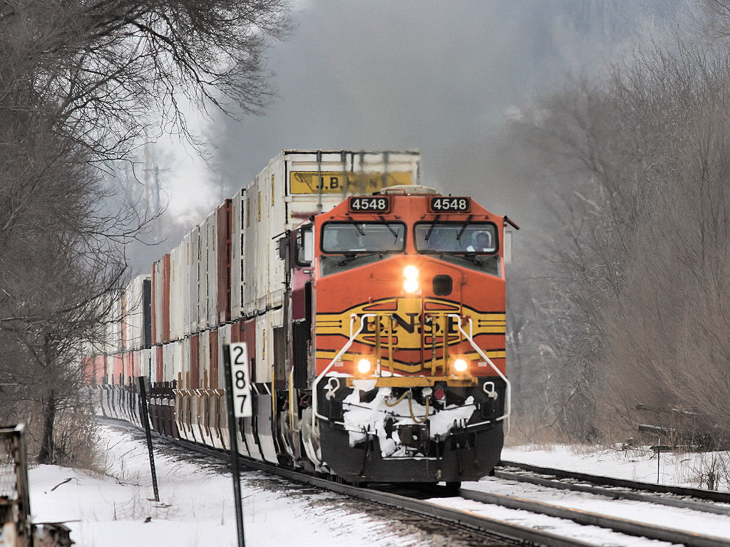 BNSF 4548